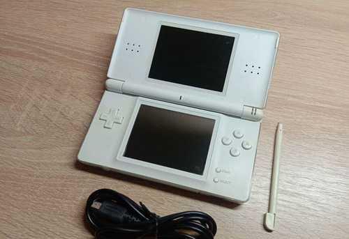 Nintendo DS Lite (белая)