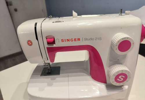 Швейная машина Singer Studio 21s