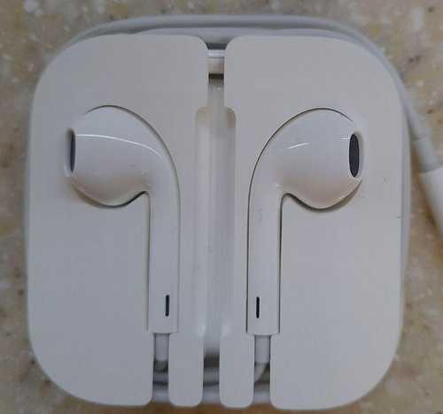 Наушники apple earpods