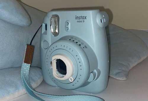 Пленочный фотоаппарат instax