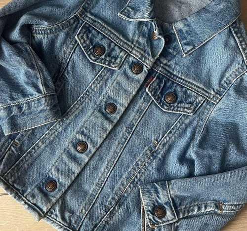 Джинсовая куртка levis
