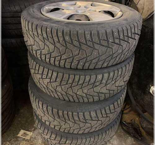 Зимняя резина Hankook на штампах r15 195 65 KIA