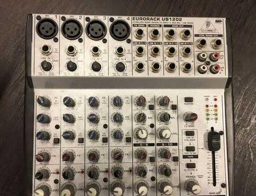 Микшерный пульт Behringer Eurorack UB1202