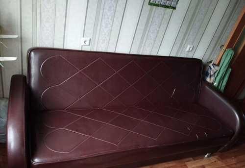 Продам Кожанный диван