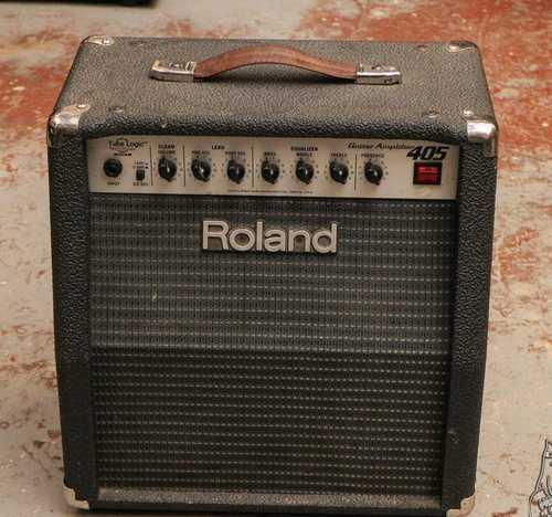 Roland Guitar Amplifier 405