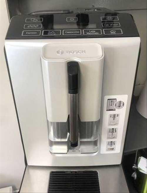 Кофемашина Philips LatteGo EP5034