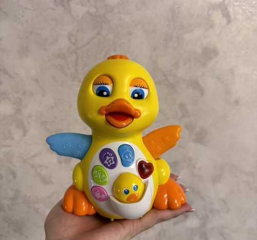Игрушка утка музыкальная