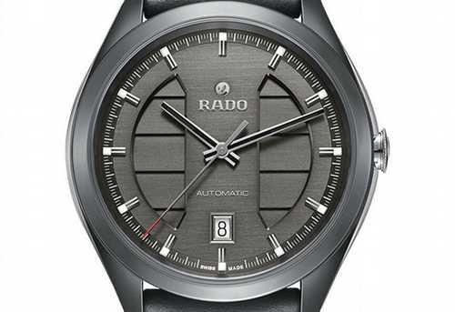 Часы Rado Hyperchrome R32069155
