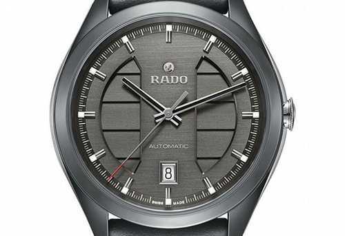 Часы Rado Hyperchrome R32069155