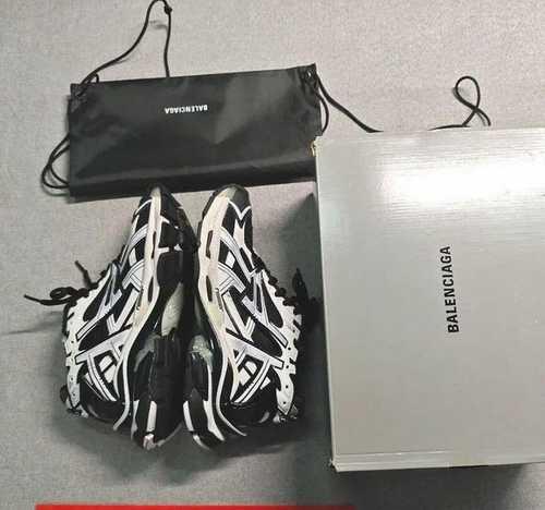 Balenciaga Runner black white