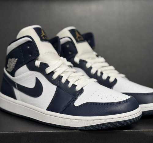 Кроссовки Nike Air Jordan 1 Mid Obsidian