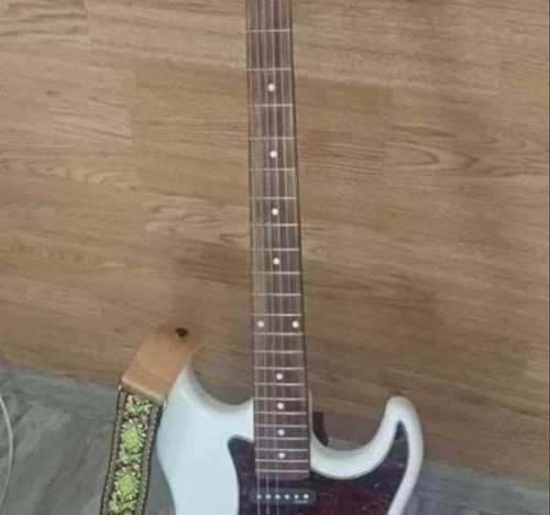 Sqoe sest230 Stratocaster HSS White