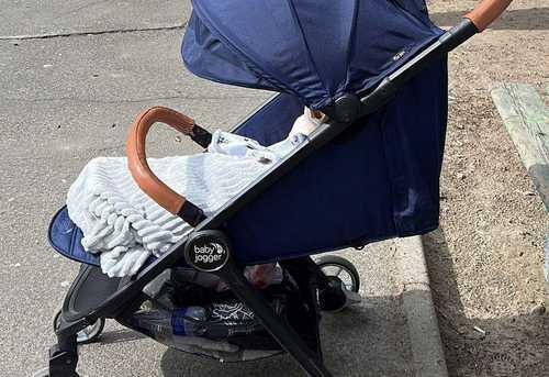 Коляска прогулочная baby jogger city tour 2