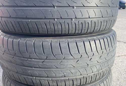 Toyo Tranpath MPZ 215/60 R17