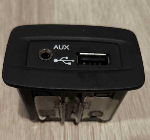 AUX и USB для Рено Сценик 3
