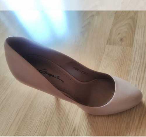 Новые туфли corsocomo 37 бежевые