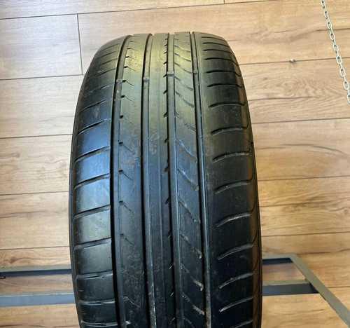 Goodyear EfficientGrip 235/55 R18