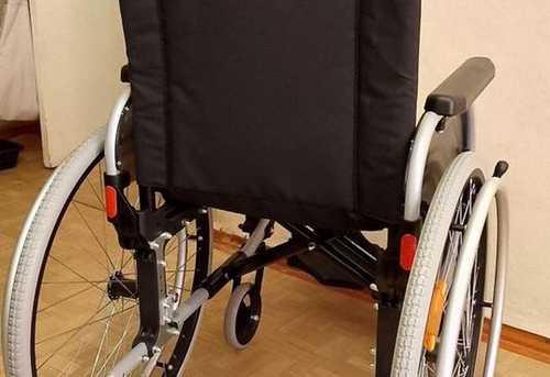 Инвалидная коляска с ручным приводом Ottobock