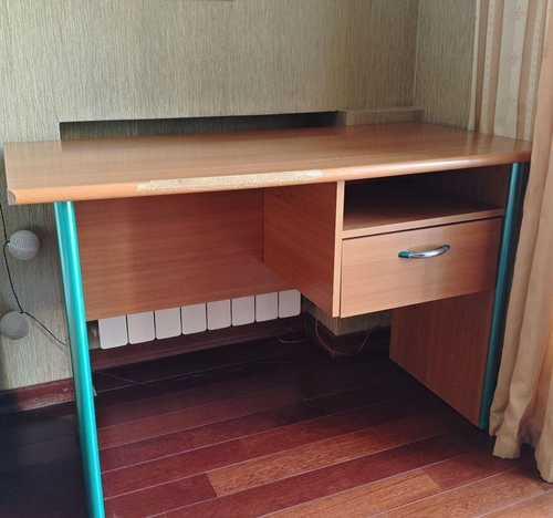 Стол письменный бесплатно