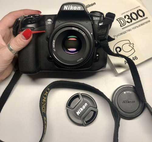 Зеркальный фотоаппарат Nikon D300 Kit