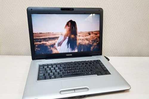 Ноутбук 15.6" Toshiba с 3Гб оперативной