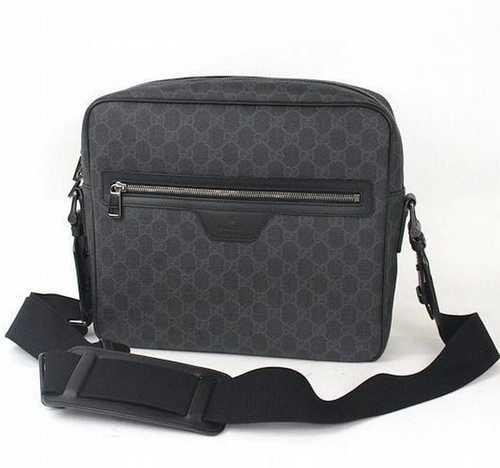 Gucci Black GG Supreme Coated Canvas Messenger Bag