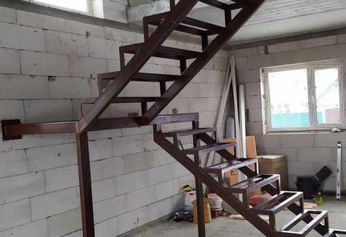 Лестница металлическая на 2 этаж