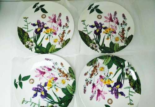 Набор из 4 тарелок с цветочным рисунком