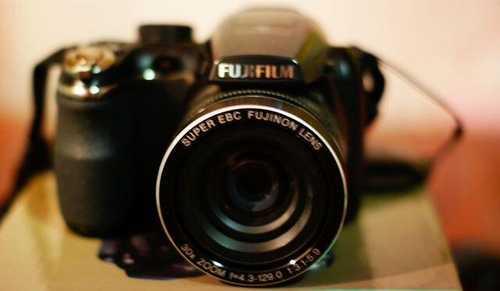 Компактная камера FujiFilm FinePix S4900