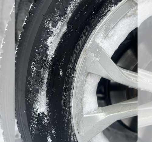 Hankook Winter I'Cept Evo 3 W330A 225/65 R17 102