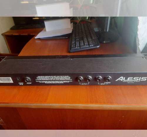 Microverb Alesis 3