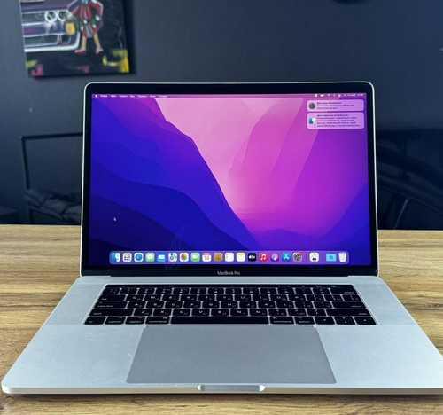 Macbook pro 15 2017 i7/16/512