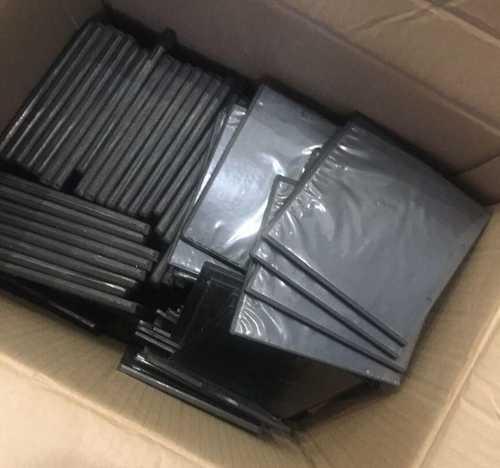 DVD боксы 80 шт в одни руки