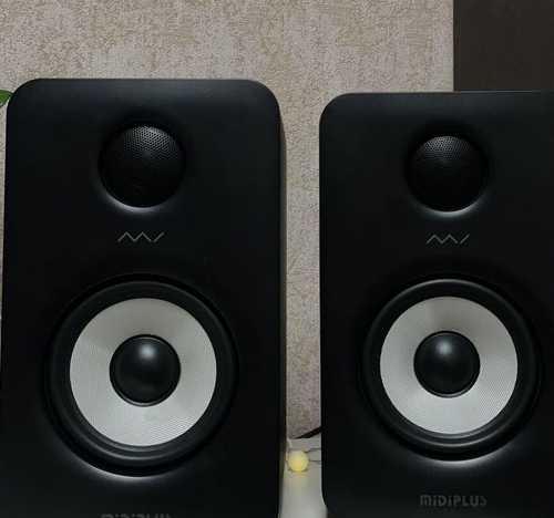 Midi Plus MI5 — активные студийные мониторы