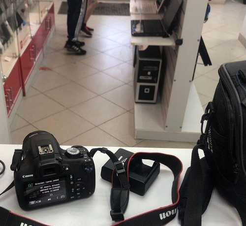 Л44) Зеркальный фотоаппарат Canon EOS 1200D