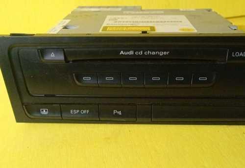 Чейнджер компакт-дисков Audi A4