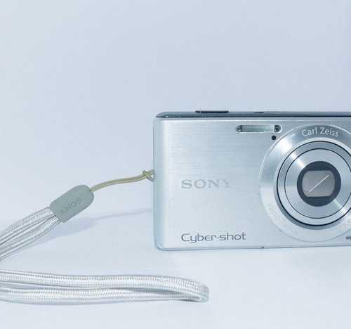 Винтажный фотоаппарат Sony Cyber-shot DSC-W530