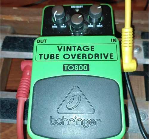 Behringer vintage tube overdrive TO800