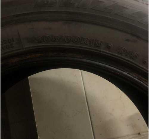 Bridgestone Blizzak Revo GZ 205/60 R15