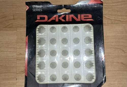 Наклейки на сноуборд Dakine