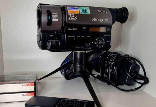 Видеокамера Sony CCD- TR511E 1998 года