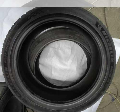 Michelin Pilot Sport 5 215/45 R17