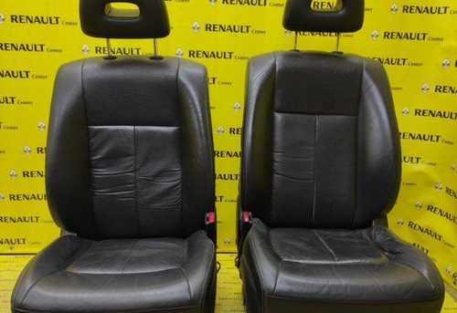 Сиденья комплект Nissan X-Trail SUV 2.5 2008