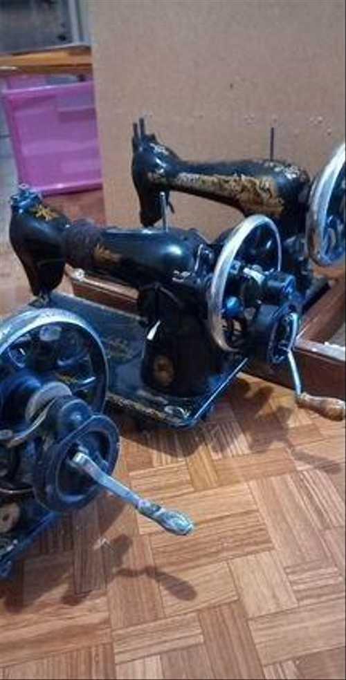Швейная машина старая