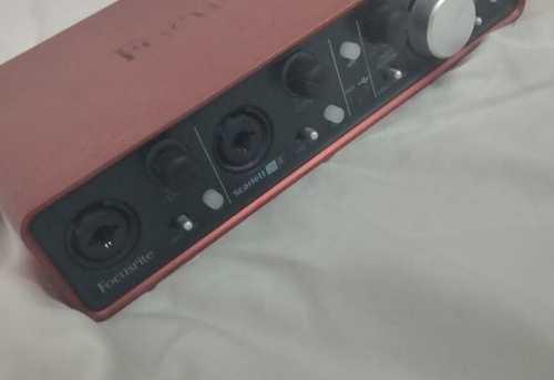 Focusrite scarlett 2i4