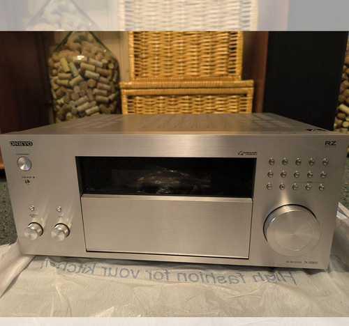 Onkyo AV-ресивер TX-RZ810