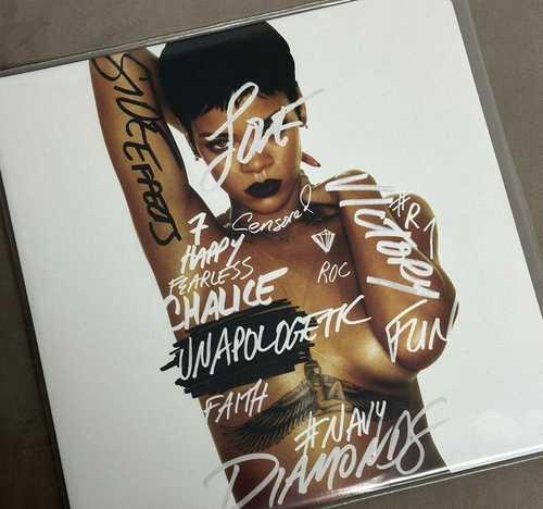 Rihanna Unapologetic винил