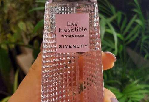 Духи Givenchy Live Irresistible Blossom Crush