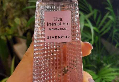 Духи Givenchy Live Irresistible Blossom Crush