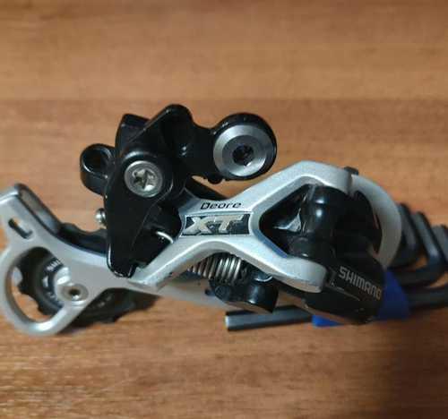 Переключатель Shimano Deore XT RD-M772